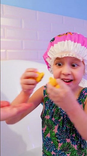 Bath Time Bonanza: 5 Splash-tastic Hacks! 🛁✨