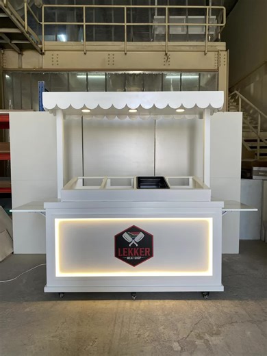 Customizable Mobile Display Table for Events