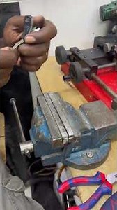 How to extract a transponder chip from a Toyota key