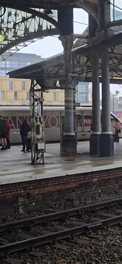 Azuma 800 111 "Thank You" Newcastle Station