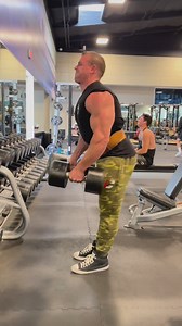 2.7M views · 6.3K reactions | Finished my shoulder workout with a heavy drop set. 100lbs 80lbs 65lbs 50lbs all in one set. | Bradly Castleberry | Facebook