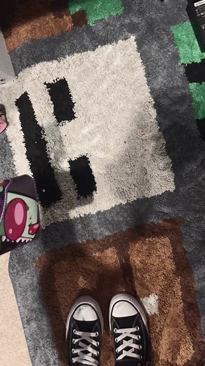 Minecraft Emo Converse: Wallet Mishap