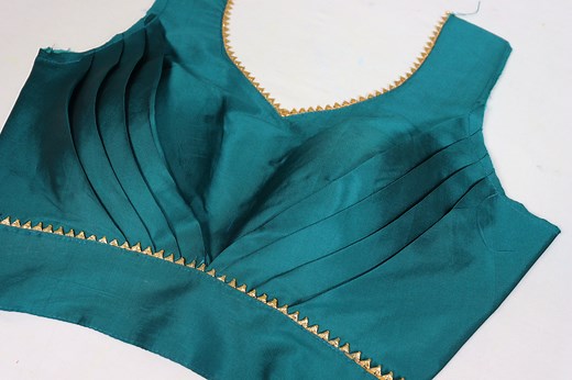 Front Pleated Blouse Design Cutting and Stitching very unique look #newlookfashion #stitchingclass #sewing #PleatedBlouse #stitchingclassblousefarma | Stitching Class