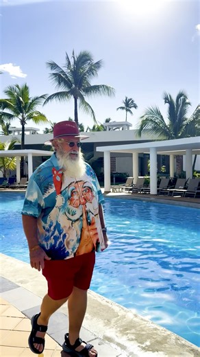🎅 Guess who took a break at our hotels before Christmas? https://bit.ly/4jt2Wlu None other than Santa Claus - he came to relax at RIU before starting his journey! 🎄 . . 🎅 ¿Quién se tomó un descanso antes de Navidad en nuestros hoteles? https://bit.ly/445lUJU ¡Nada más ni nada menos que Papá Noel, quien vino a relajarse a RIU antes de comenzar su recorrido! 🎄 | RIU Hotels and Resorts