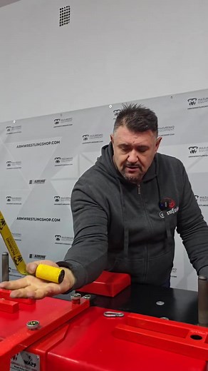 The Single-point Rotational Training Handle is an ideal tool for developing clean pronation for top roll attacks. Its single-axis rotational design simulates real table resistance, forcing your wrist to stabilize and fight against rotational load. A perfect way to build rising power, hand control, and dominant pronation. Upgrade your top roll strength — available now! 👉 armwrestlingshop.com | PAL - Professional Armwrestling League