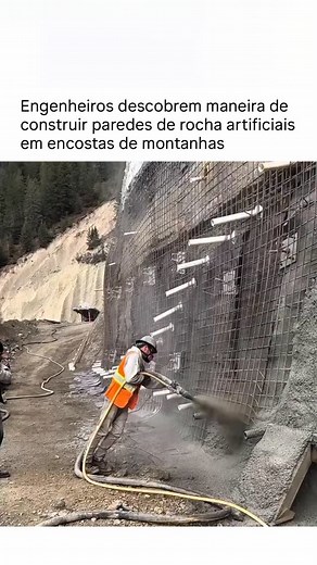 Fatos Interessantes on Instagram: "Eles não estão moldando a montanha. Eles a reconstroem desde a base. Engenheiros construíram um sistema que forma camadas de rocha artificial nas encostas das montanhas com concreto de alta pressão e malha de aço. O material se une em camadas espessas que imitam a estrutura da rocha real. Cada camada fortalece a encosta e reduz o risco de desabamento. O método estabiliza penhascos altos e protege longos trechos de estradas em regiões com frequentes deslizamento