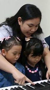 🎹 Let your child unlock the magic of music—one key at a time! Our Keyboard Lesson class turns learning into PLAY, helping kids boost creativity, focus, confidence, and brain development while having tons of fun! 🌟 Watch them smile, explore rhythms, and grow their musical talent in every session. Enroll now and let the music begin! 🎶✨ 👉 Message us to reserve a slot today! #GeniusMILA #KeyboardLessons #MusicForKids #FunLearning #ChildDevelopment #PianoClass #MusicEducation #UnlockTheirTalent #