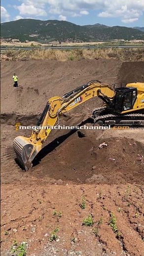 Brand New Excavator In Action!