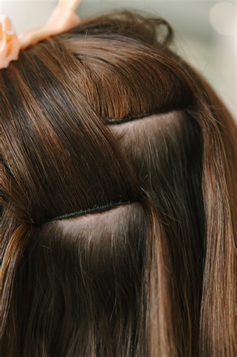 A little move-up magic for your feed! It's been 8 weeks since her last reinstall, so Ali's extensions needed a little lift and a tonal shift. Here's the before and after 🤎 #rootedglowbyrebecca #rvaextensions #brunetteinspo | Rooted Glow By Rebecca