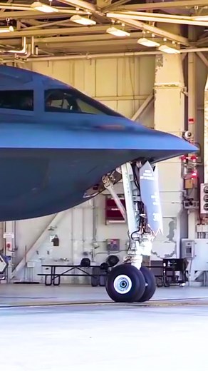 Top fice facts about the B-2 Spirit Stealth bomber #technology #airforce #military