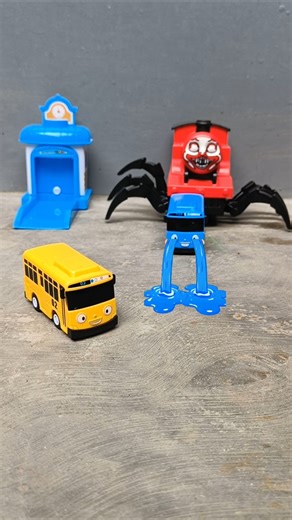 Tayo The Little Bus Or Monster Train? Tayo Bus Garage #toys #tayothelittlebus #tayo #bus
