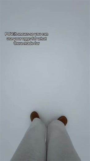 Stylish UGG Outfits for a Snowy Day