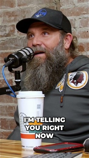 Robots Learning vs. REAL Love: Which Do You Choose? #shorts