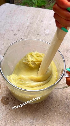 171K views · 1.2K reactions | How to properly pound and shape traditional Ghana fufu! It’s the sound for me  happy weekend fam!!❤️ #fufu #ghanafoods #ghanafoodie #africanfood #cooking #foodblogger #foodporn | Obaapa’s Recipes | Facebook