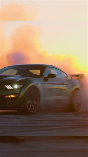 Sunset smoke, elite drift—want rental price? DM VIP. 🔥🏎️🌅 #Luxury#Supercar#Drift#Short