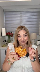 318K views · 9.2K reactions | EMPANADAS DE HOJALDRE con carne molida y queso o con queso Brie, mermelada y nueces SIMPLEMENTE DELICIOSAS !!! | Maria Jose | Facebook