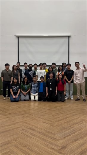 The Global Citizen Education Group - Philippines on Instagram: "Future green coders unite! 🌱💻 Our Coding for a Clean Environment Workshop wrapped up across two exciting days. These young innovators took on the challenge of designing tech solutions with a greener future in mind. The sessions were packed with Python programming, lessons on renewable energy, and a final task where participants built their own Carbon Footprint Calculator. 💨 A big thank you to our mentor, Mr. Karl Salva, for guidi