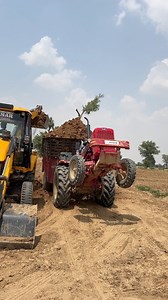 See the performance of Mahindra tractor in full loading trolley | Farming Help