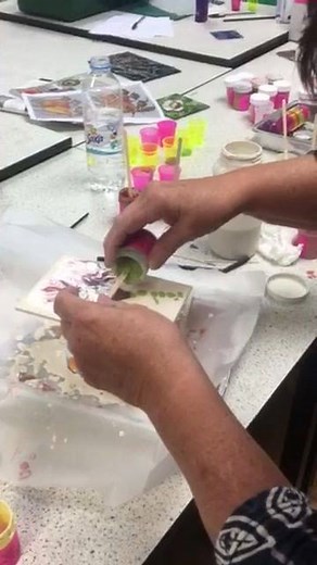 For those that missed the Unique Glass Colors demo. Here is Margot in action using NT colours to make flowers! | Creative Glass Guild