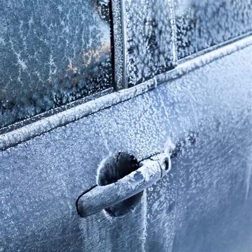 Have you prepared your car for challenging weather? Take a look at the tips in the video below on what to keep in your winter emergency kit | Cyngor Gwynedd