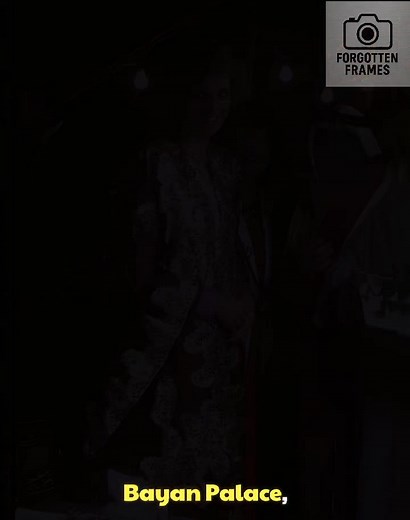 Princess Diana’s 1989 visit to Kuwait blended culture, protocol, elegance — and unforgettable diplomacy. A silver Arabic coffee set for Diana, a silver cutlery set for Charles… symbolic gifts of honor and respect. #fyp #explorepage #fblifestyle #engagement | Forgotten Frames