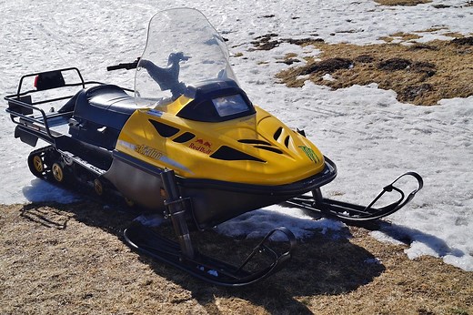 How to Deal With Snowmobile Backfire Easily & Effectively