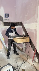 Fitting a luxury floating staircase design 🤯🪜 | UNILAD Tech