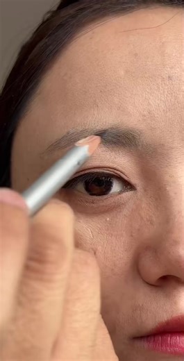 Eyebrows tutorial for beginners! #Makeup #makeuptutorial #tiktokmademebuyit #eyemakeup #eyebrowtutorial