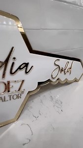 Luxury Realtor Key Sign | Personalized Sold Sign | Key Sign | Realtor Closing Sign - Etsy