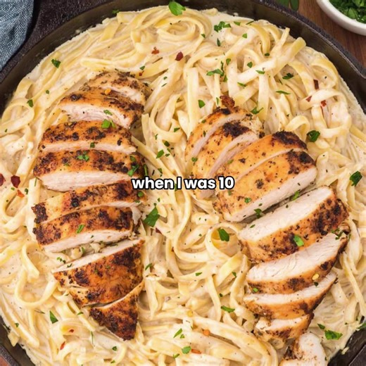 #CapCut #chickenalfredo #pasta #alfredosauce #fyp | chicken alfredo