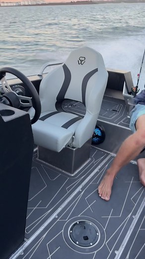 Enhance Your Boat's Performance with Autopilot