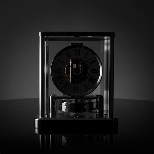 Invented in 1928, the Atmos clock has evolved into a contemporary collection - a true piece of art shaped by mechanical ingenuity and expressed through a diversity of designs. Guided by the laws of physics, its perpetual movement draws energy from the slightest variations in temperature, allowing the calibre to operate from its surrounding environment, without human intervention. More than a timekeeper, Atmos transforms energy into measured motion, making the intricacy of its mechanics both visi