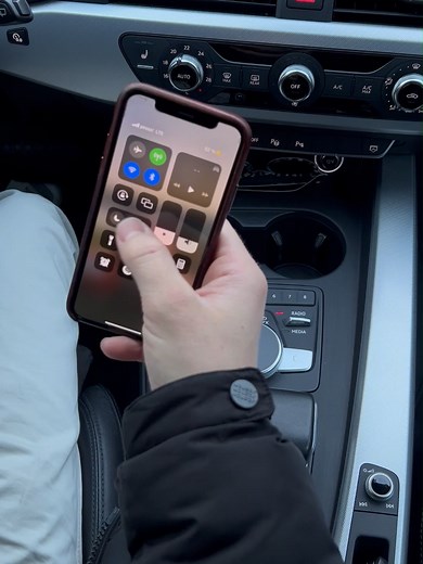 Driving and phone use do not go together. Slow down and focus on one task at a time. https://www.fiaregion1.com/distracted-driving/ #DriveWithCare #AAKenyacares