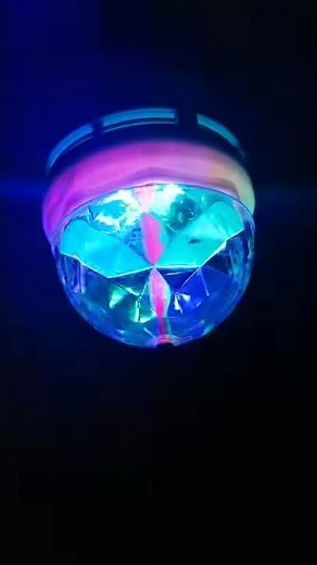 Bombilla LED Fiesta-Party. Luz led de colores RGB (Rojo, Verde y Azul)