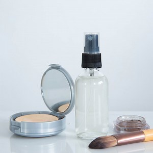 DIY: Makeup Setting Spray | dōTERRA Essential Oils