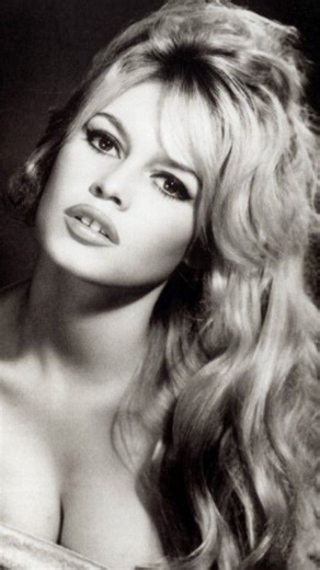 El Damaa Claire on Instagram: "I don't know why I was so much touched by the passing away of the legend Brigitte Bardot often referred to by her initials B.B.was a French actress, singer, model and animal rights activist. Famous for portraying characters with hedonistic lives, she was one of the best-known symbols of the sexual revolution "Sex Kitten" Although she withdrew from the entertainment industry in 1973, she remained a major pop culture icon.She acted in 47 films, performed in several m