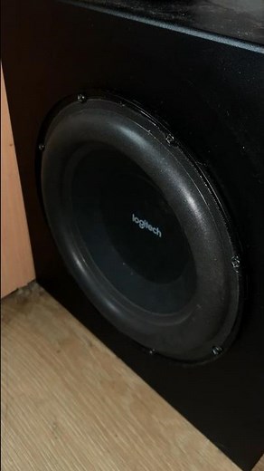 LOGITECH Z906 BASS TEST 50% volume 100% bass