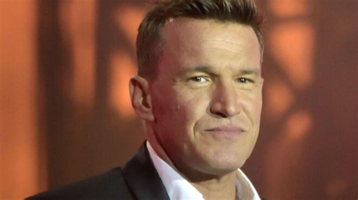 L'hommage nostalgique de Benjamin Castaldi à sa grand-mère Simone Signoret (PHOTO) - Télé 2 Semaines