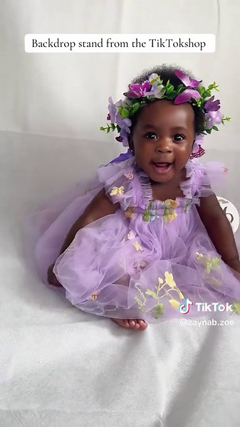 Affordable Backdrop Stand for DIY Photography Sessions