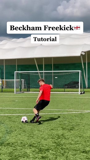 Mastering David Beckham's Freekick Technique