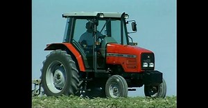 The MF 4200 Series was launched almost 20 years ago. Marketed as “refined simplicity” it aimed to provide new levels of horsepower choice, operator comfort and performance, whilst carrying the reliability firmly established by the popular 300 Series. It featured a stronger chassis whilst remaining as lightweight as possible. The driveline was redesigned to offer Powershift shuttle transmissions with single lever side shift gear selection, whilst the cab space was increased by 16% with more glass