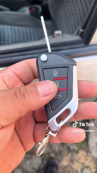 Instalación de alarma para Mazda Demio en Bogotá