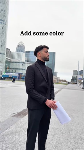 🎨 Add some color, yes… but nothing beats that touch of red ❤️ Encore plus quand c’est écrit « بلاش » 😍🔥 | Cours-Elysée