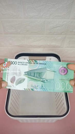 409K views · 9.8K reactions | Nuevo combo emprendedor de Maquillaje por tan sólo 1000 córdobas, ya no tenes excusa para iniciar a emprender!!✨️ Escribenos al WhatsApp wa.me/84361861 wa.me/85493282 #comboemprendedor #managua #tendencias #emprendedor #mayoristas #tiendamayorista #brilloslacoqueta | Brillos La Coqueta | Facebook