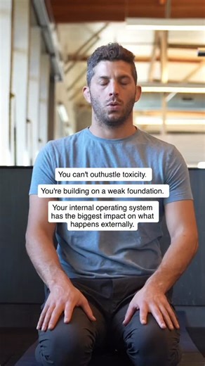 JOSHUA MACIN on Instagram: "You can’t outhustle toxicity. You can stack wins, grind harder, and even pull off short bursts of success, but if the foundation is poisoned, the whole structure eventually crumbles. Your body is the operating system. When it’s inflamed, toxic, and overloaded, everything you try to build on top of it, business, relationships, wealth, performance, runs glitchy. Brain fog, fatigue, mood swings, and burnout aren’t random. They’re error messages from your internal OS. Cle