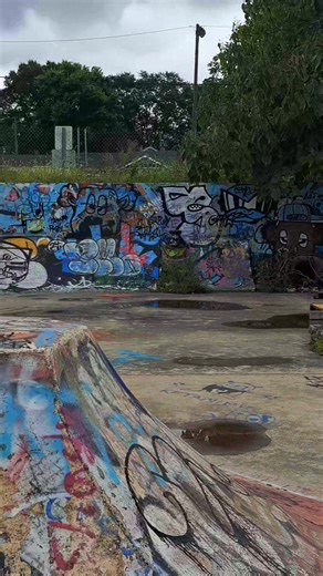 #mycity #864 #poemill #sc #skate #park #foryou #fyp #greenville #graffiti #artwork #tagging #workofart #different #energy #graffitiart #terrorjr #basshead #333 #elavated #shifted #consciousness #freeme #downtown #gville