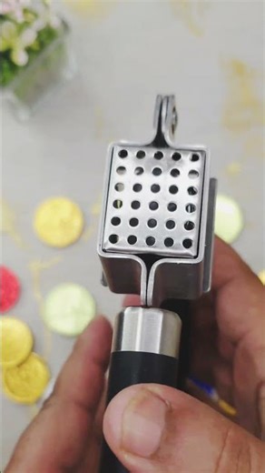 ASMR 🍫🪙 Chocolate Coins Squeeze #asmr #satisfying #smile