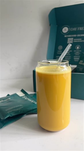 The Golden Renewal Protein featured in the 7-Day Fresh Start has many benefits, including... ☀️ Detoxifying botanical blend that supports healthy elimination of environmental toxins by the liver and benefits the body’s own detoxification process◊ ☀️ Siliphos® Milk Thistle supports healthy liver function◊ ☀️ Meriva® Curcumin helps maintain a balanced inflammatory response in healthy individuals◊ ☀️ TrueBroc® Broccoli Seed Extract contains glucoraphanin, a bioactive plant compound that supports th