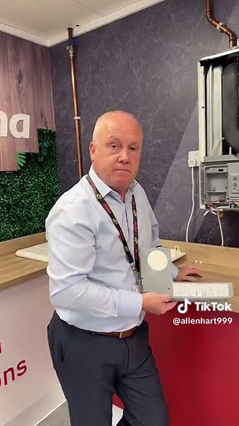 Cómo cablear un calentador de agua Combi Alpha