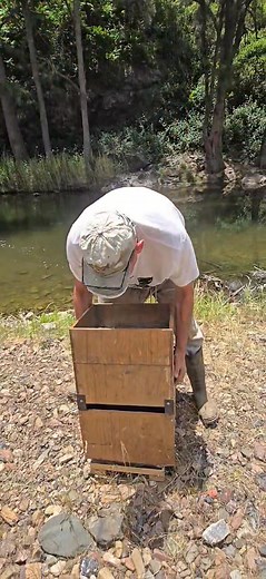 Forget pumps! Let's do it like the old timers! ⚒️ Who used a Rockerbox? #goldrush #getthegold #goldprospectors #killerprospecting #rockerbox | Killer Prospecting